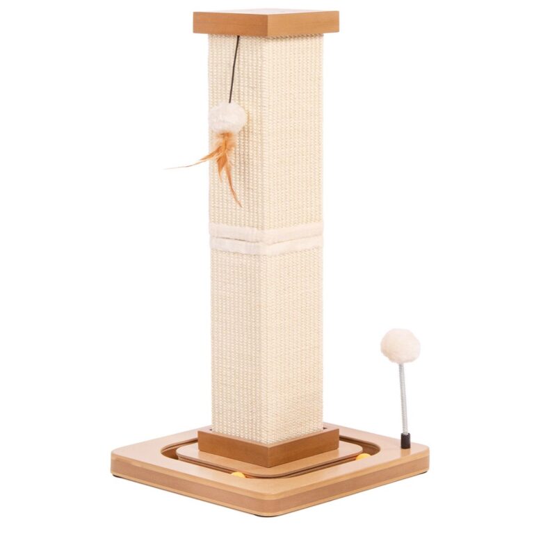 Canadian Cat Karlo kassi kraapimispost